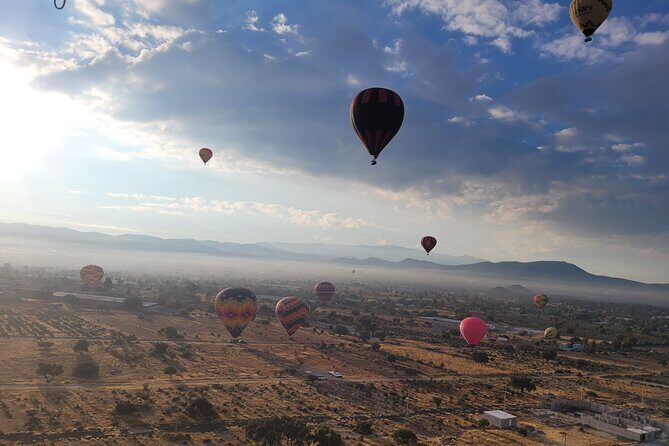 Balloon flight + Transportation + Breakfast in Cave or buffet + Pyramids - Why This Tour Is a Great Choice