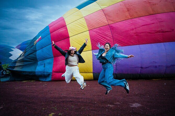 Balloon Flight with Breakfast in a Natural Cave and Transportation from CDMX - FAQs