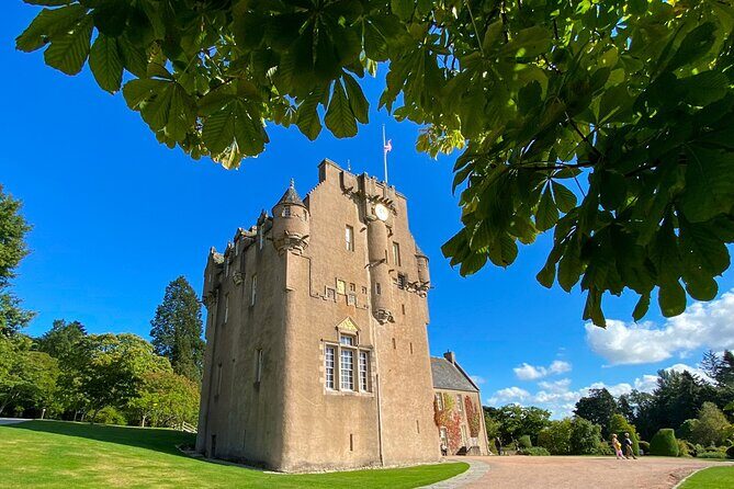 Balmoral Craigievar Dunnottar Crathes Castles Tour from Aberdeen - Discover Scottish Heritage on the Balmoral Craigievar Dunnottar Crathes Castles Tour from Aberdeen