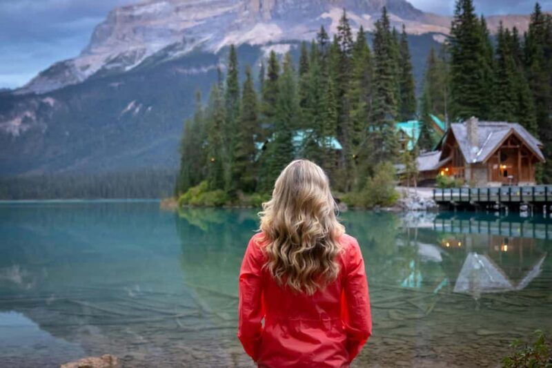 Banff 2-day: Lake Louise, Moraine Lake, Johnston Canyon tour - Key Points
