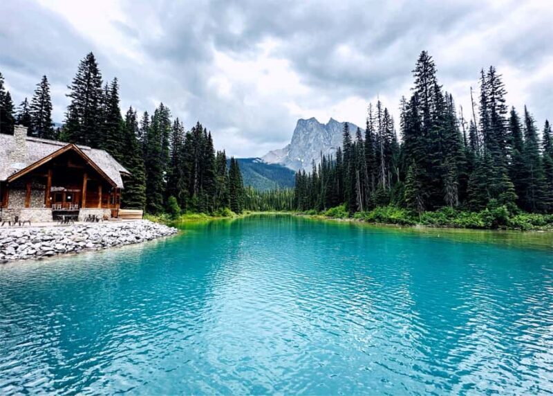 Banff/Calgary:1-Day to Lake Louise,Moraine Lake,Emerald Lake - A Deep Dive into the Itinerary