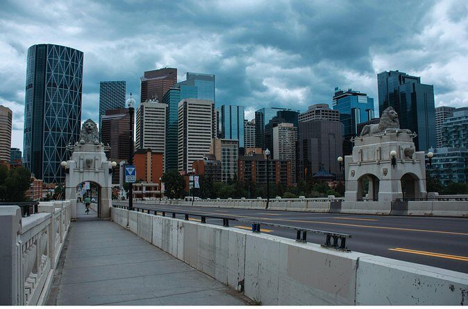 Banff Canmore to Calgary YYC Airport Transfer - The Sum Up