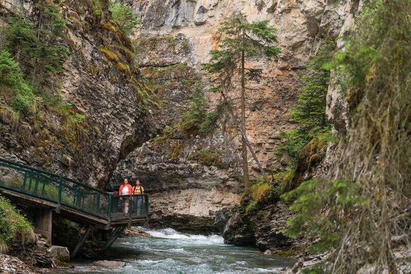 Banff: Gondola Ticket and Johnston Canyon Hiking Tour - What Some Travelers Said