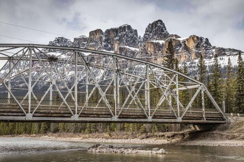 Banff: Journey to the Heart of the Canadian Rockies (2 Days) - Key Points