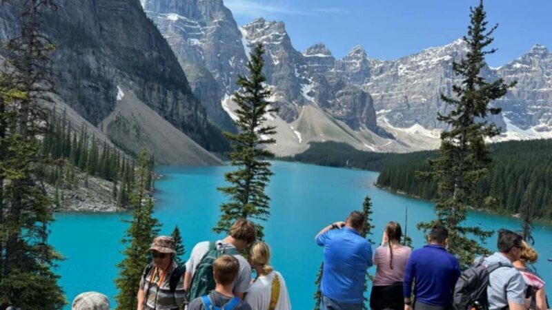 Banff, Lake Louise, Moraine ,Emerald & Johnston Canyon tour - Exploring Johnston Canyon