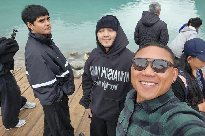 Banff: Shared Sightseeing Tour to Moraine Lake and Lake Louise - Practical Tips for Travelers