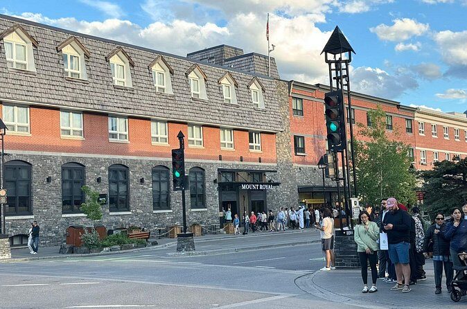 Banff to YYC Airport Shared Shuttle Service - The Sum Up