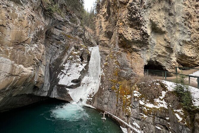 Banff, Yoho, and Icefield Parkway Private Tour - Key Points