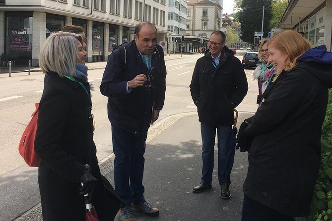 Banks and notorious clients: Stories about the Gnomes of Zurich - The Small Group Advantage