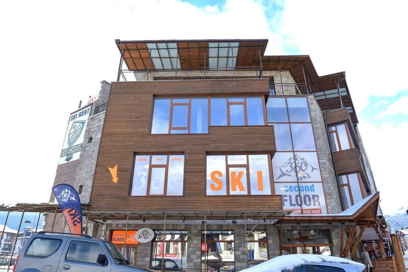 Bansko: Ski and Snowboard equipment rental - Who Should Consider This Rental Service?