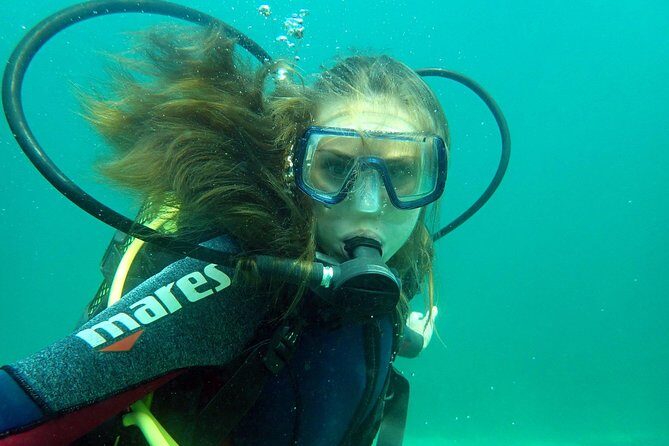 Baptism of diving from boat - The Group Size and Atmosphere