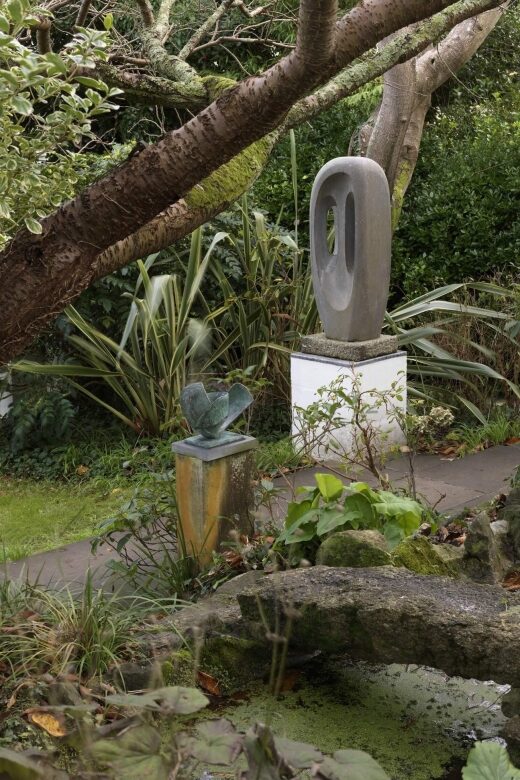 Barbara Hepworth Museum & Sculpture Garden: entry to site. - Key Points