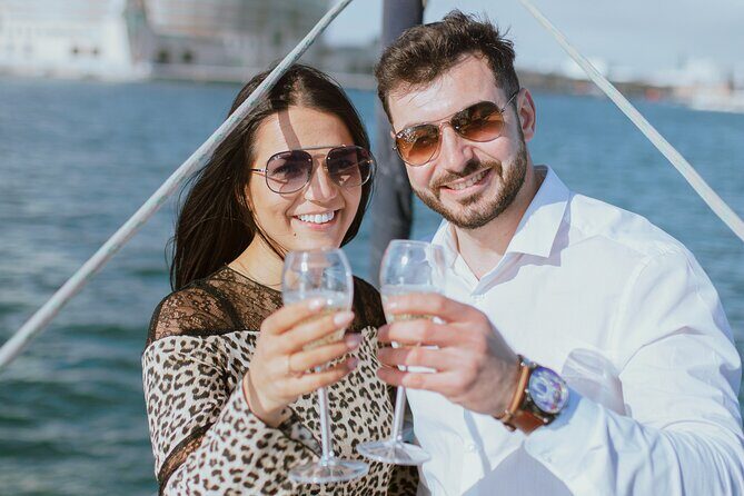 Barcelona 1-hour Boat Trip with Cava and Snacks - Analyzing the Value