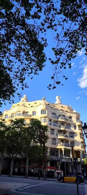 Barcelona: 3-Hour Best of the city Walking Tour & Surprise - A Deep Dive into the Barcelona 3-Hour Walking Tour