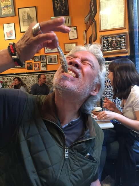 Barcelona: 3-Hour Sips, Sites & Bites Food & History Tour - Practical Details: What to Expect