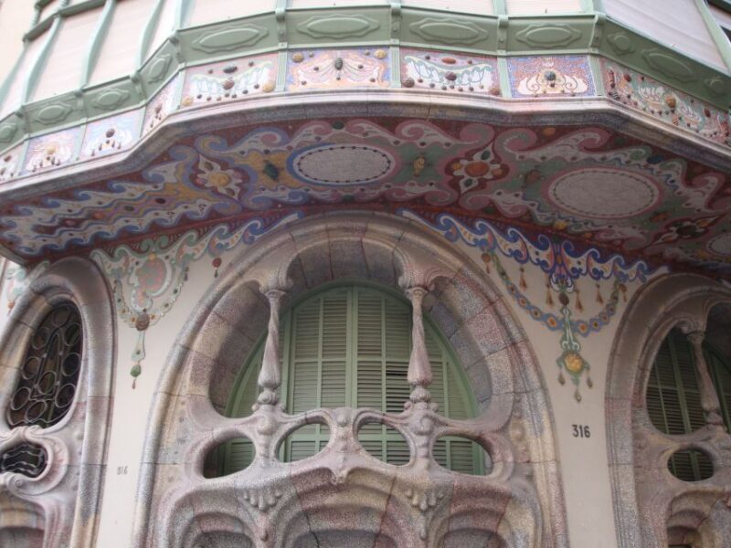 Barcelona: Art Nouveau & Gaudí Tour - FAQ