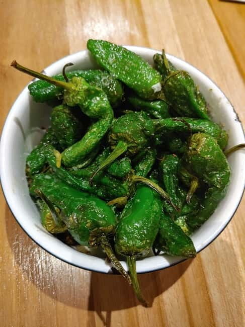 Barcelona Authentic Tapas & Drinks Tour - Key Points
