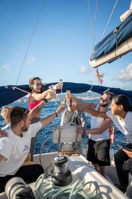 Barcelona Badalona : Sailboat Tour, Snacks, Drinks, Swimming - FAQ