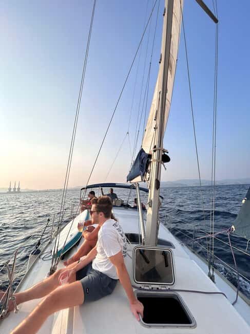 Barcelona Badalona : Sailboat Tour, Snacks, Drinks, Swimming - Final Words