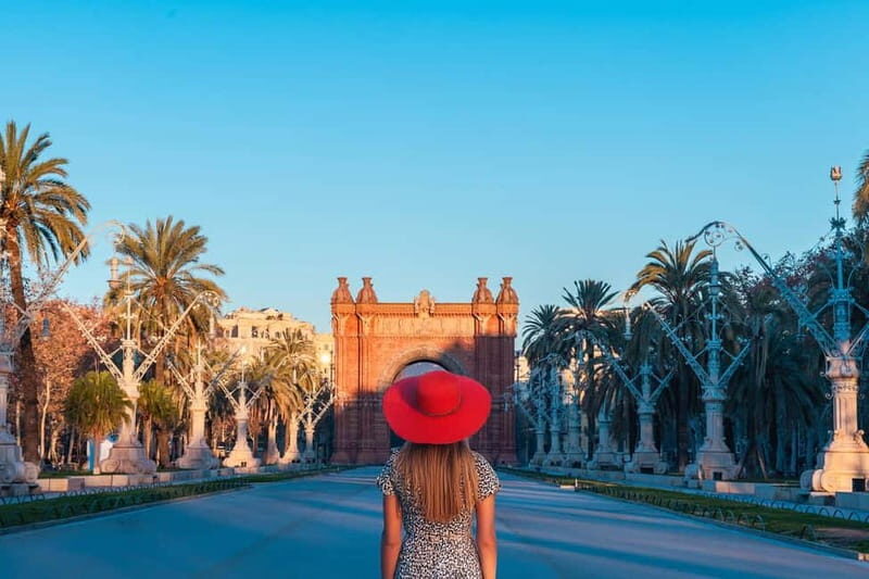 Barcelona Before the Crowds: Sunrise Bike Tour - An In-Depth Look at the Barcelona Sunrise Bike Tour
