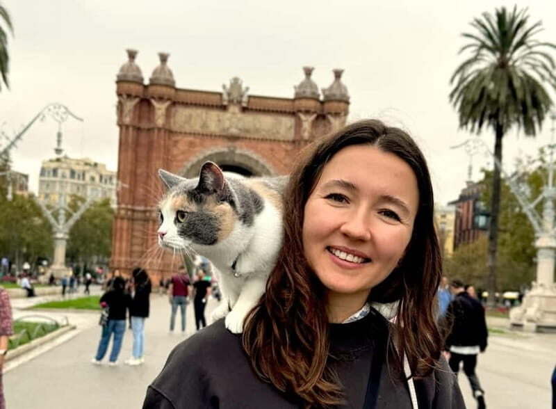 Barcelona: Bike or eBike Tour, Top Sights & Local Insights - Practical Considerations and Tips