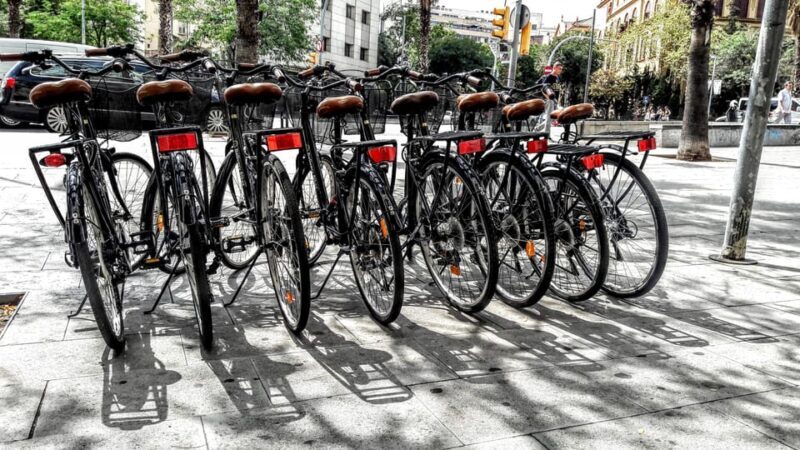 Barcelona: Bike Rental with Delivery and Pickup - Key Points