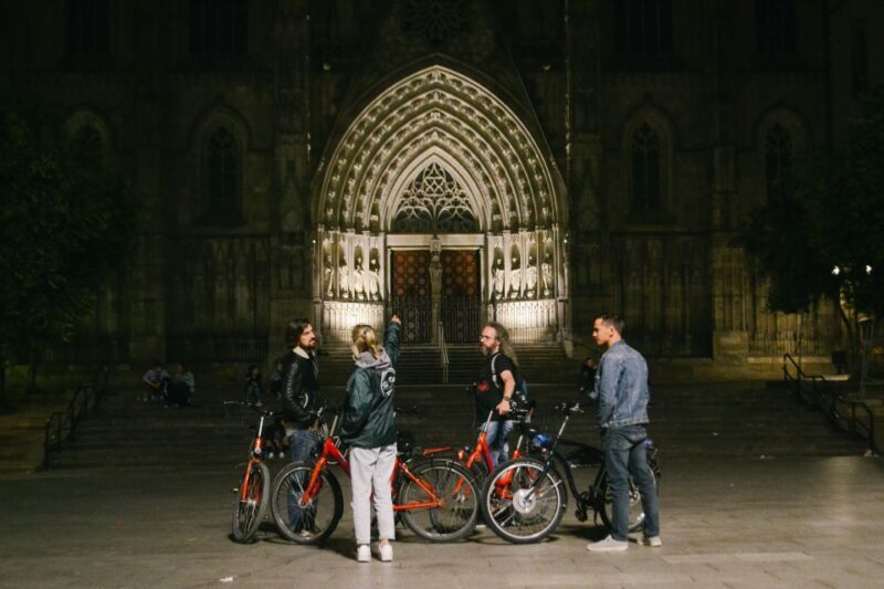 Barcelona Bike Tour by Night with Cava - Key Points