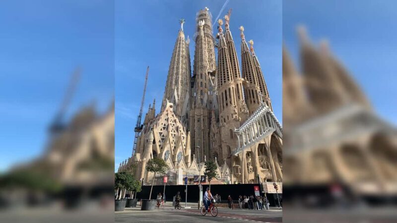 Barcelona Bike Tour: Iconic Sights & Hidden Spots - What Reviewers Say
