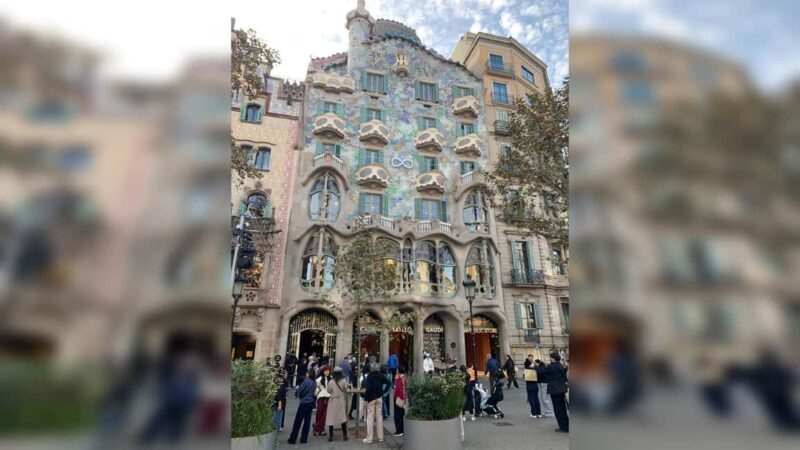 Barcelona Bike Tour: Iconic Sights & Hidden Spots - Practical Details