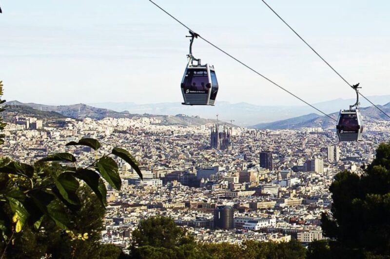 Barcelona Cable Car Sky Views, Magic Fountain & Castle Visit - Key Points