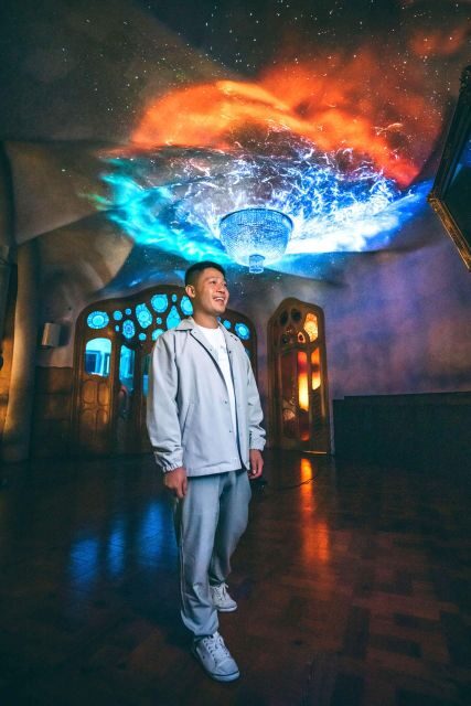 Barcelona: Casa Batlló 'A Winter Night' Experience - Light Displays & Paintings: Storytelling Through Visuals
