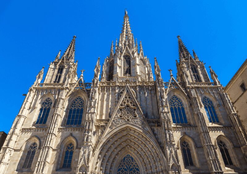 Barcelona Cathedral: Ticket, Guided Tour and VR Experience - Key Points