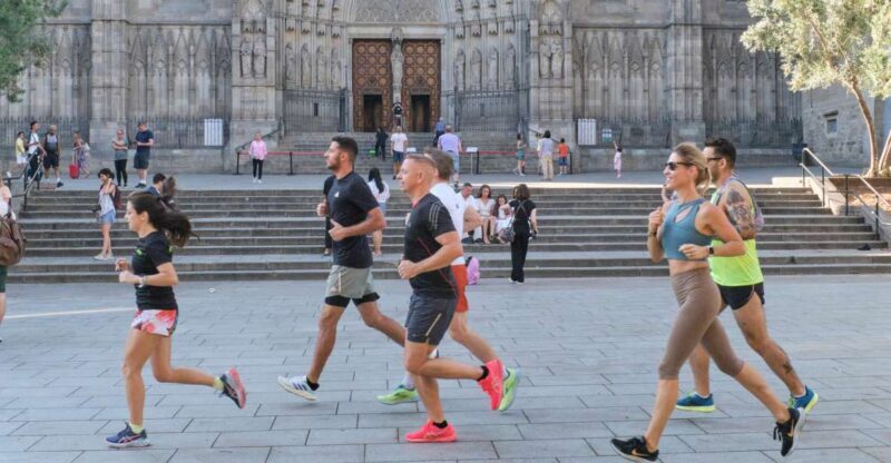 Barcelona: City Highlights Guided Running Tour - Discovering the City on Foot and in Motion