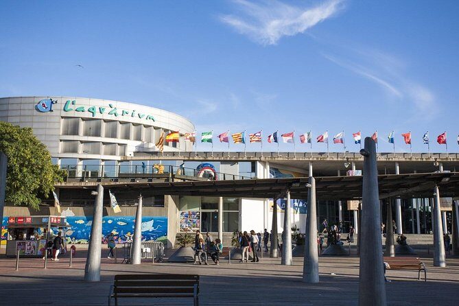 Barcelona City Tour Hop-On Hop-Off and Aquarium - Is It Worth the Price?