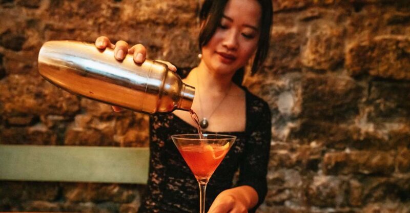 Barcelona: Cocktail Master Class by Mixologist with Tapas - The Sum Up
