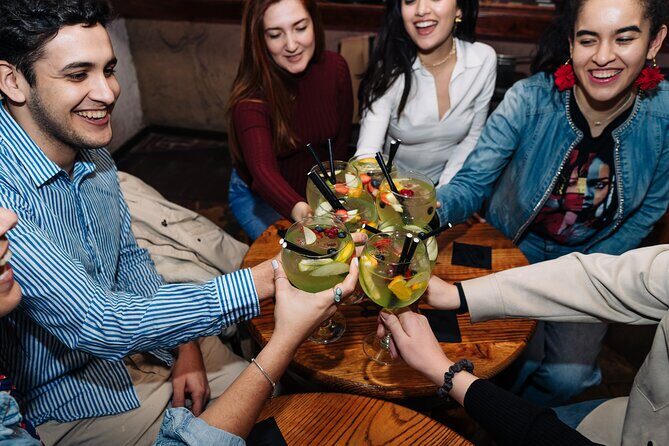 Barcelona Dark History Night Walking Tour With Drinks - A Closer Look at the Tour Experience