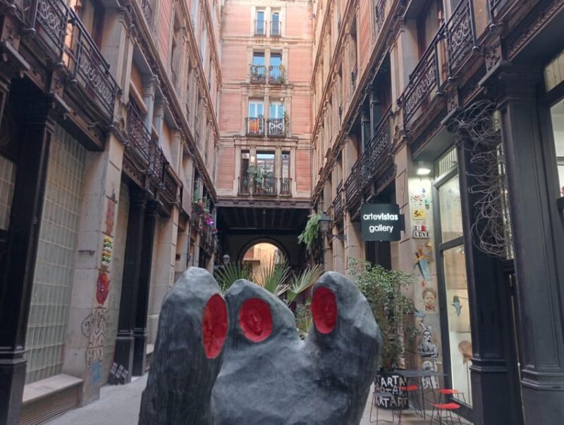 Barcelona: Dark, Strange & Curious Stories. - Who Will Love This Experience?