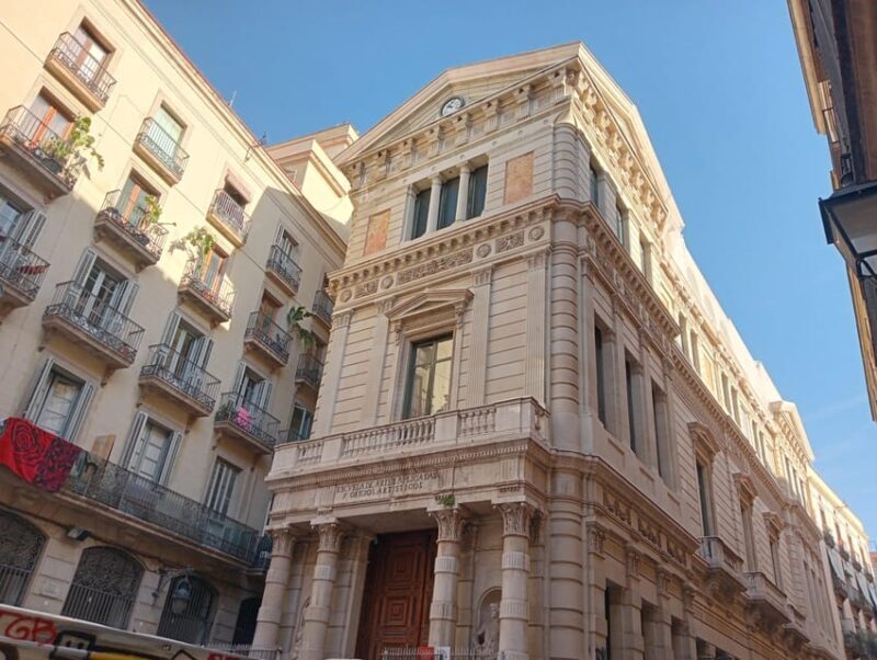 Barcelona: Dark, Strange & Curious Stories. - Frequently Asked Questions