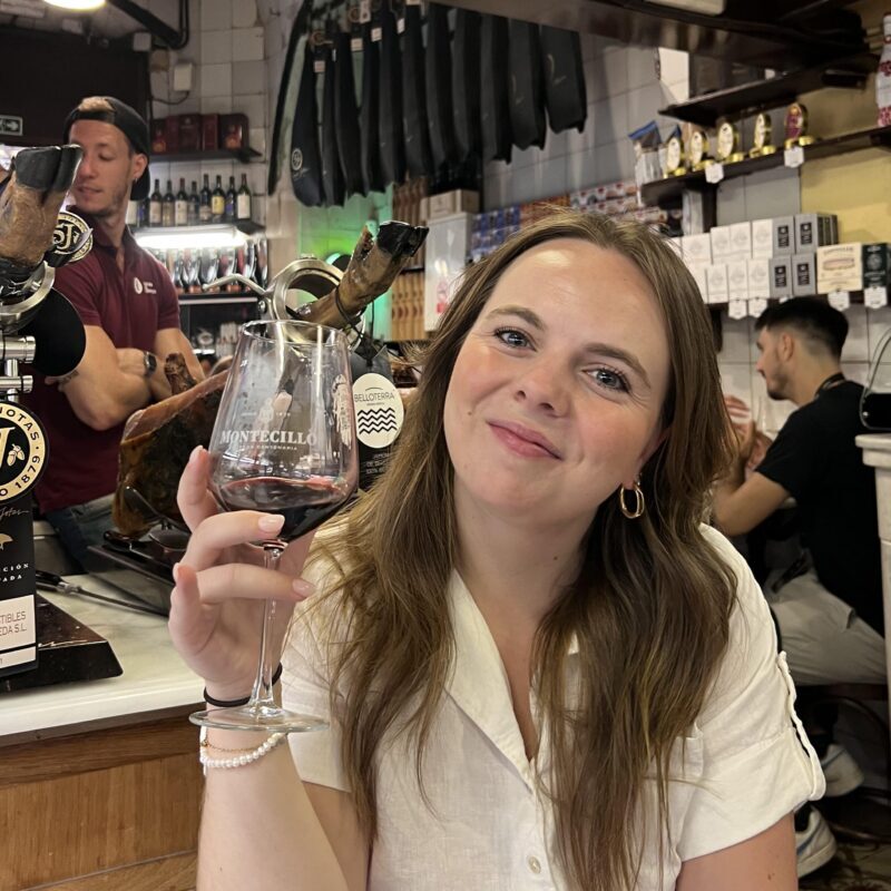 Barcelona: El Born and Gothic Quarter Wine & Tapas Bar Tour - Key Points
