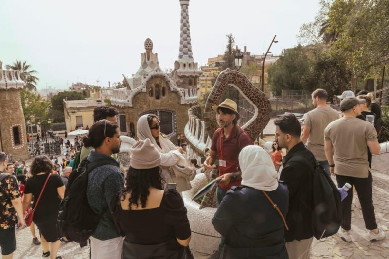 Barcelona: Exclusive Park Güell Private Guided Tour - Key Points