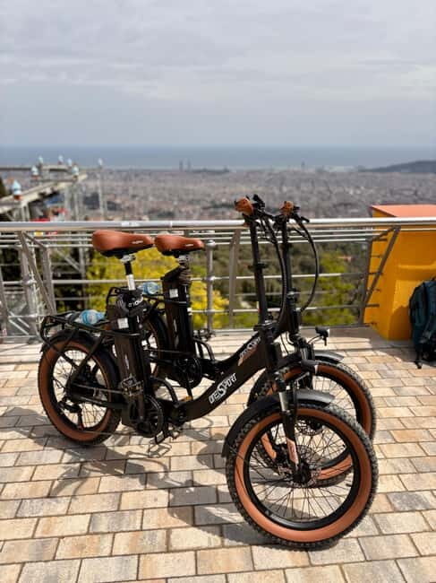 Barcelona: Explore the City with Eco-Friendly E-Bike Rentals - Key Points
