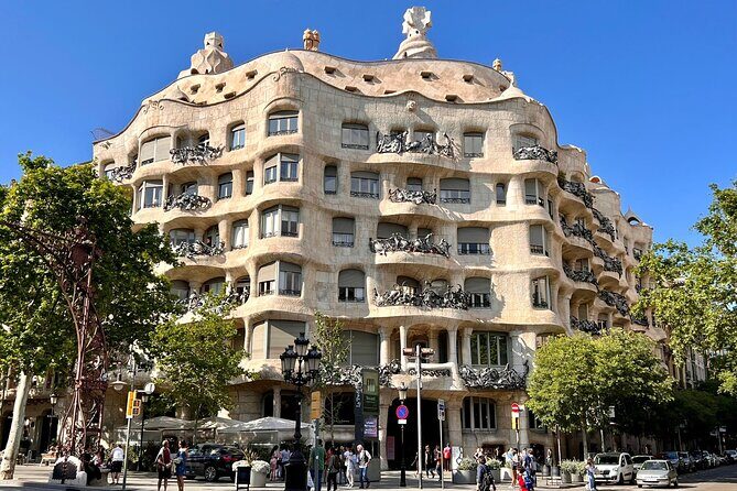 Barcelona Full Day: Sagrada Familia and the 3 Gaudí Houses - Wandering Through Gràcia – A Neighborhood That Keeps Its Charm