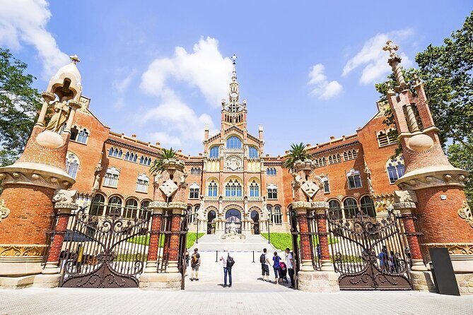 Barcelona Full Day: Sagrada Familia and the 3 Gaudí Houses - Practical Aspects of the Tour