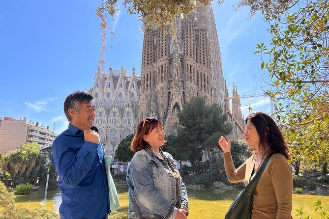 Barcelona Full Day: Sagrada Familia and the 3 Gaudí Houses - What’s Not Included