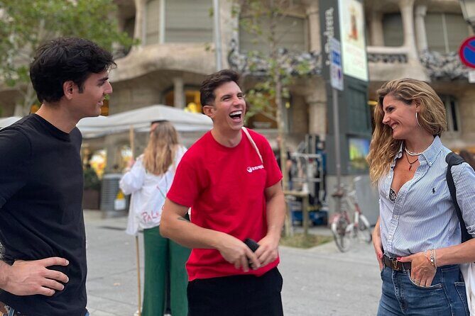 Barcelona: Gaudí, Tapa, Drink & Hidden Architectural Gems - Who Should Book This Tour?