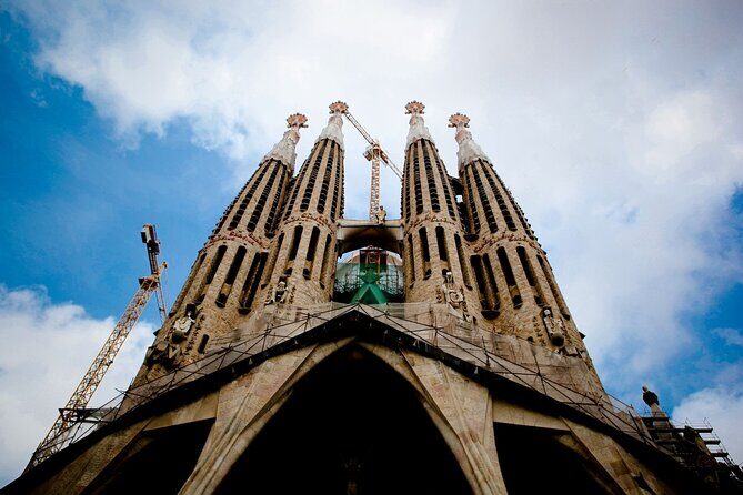 Barcelona: Gaudí, Tapa, Drink & Hidden Architectural Gems - FAQ