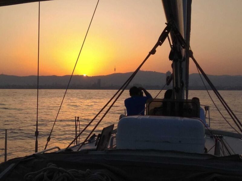 Barcelona: Gin & Tonic Workshop and Sunset Sailing cruise - Key Points