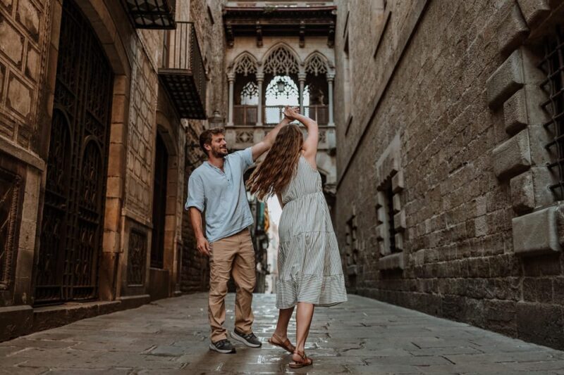 Barcelona: Gothic Quarter Cinematic Photoshoot and Guide - The Practicalities: Cost, Timing, and Group Size