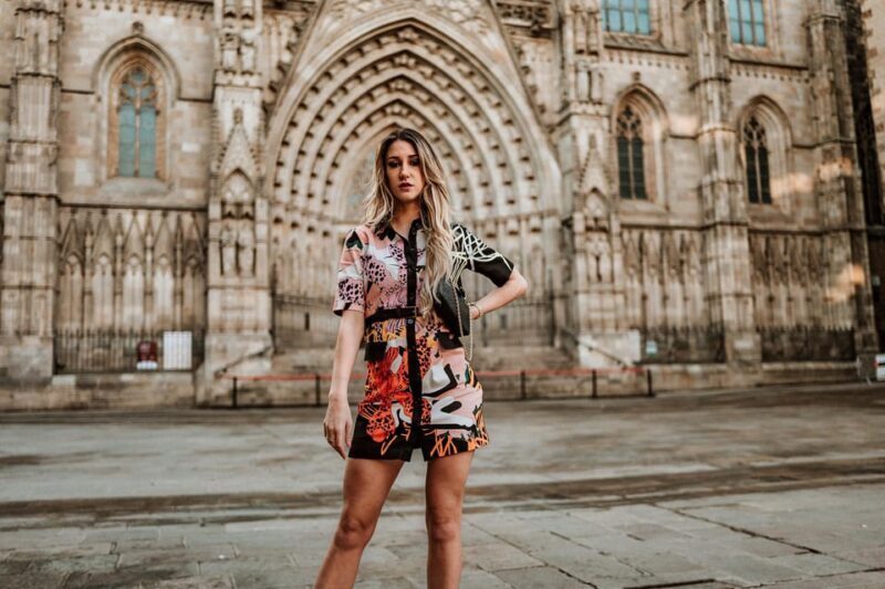 Barcelona: Gothic Quarter Cinematic Photoshoot and Guide - Who Should Consider This Experience?