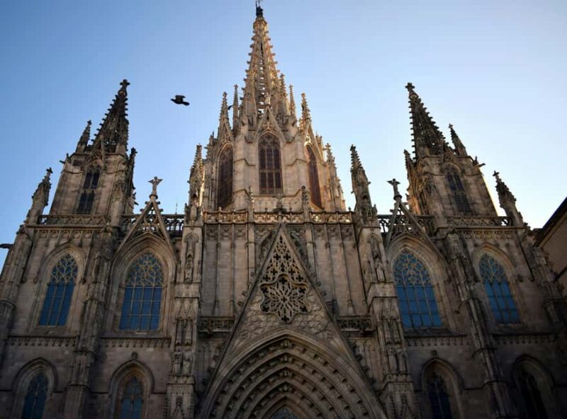 Barcelona: Gothic Quarter Legends, Drinks and candy Tour - Itinerary Breakdown: What You’ll See and Experience